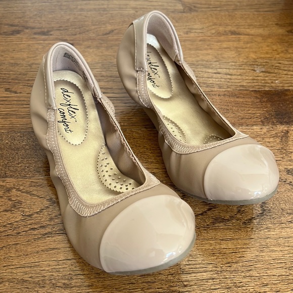 dexflex comfort | Shoes | Nwt Nib Claire Dexflex Nude Neutral Ballet ...